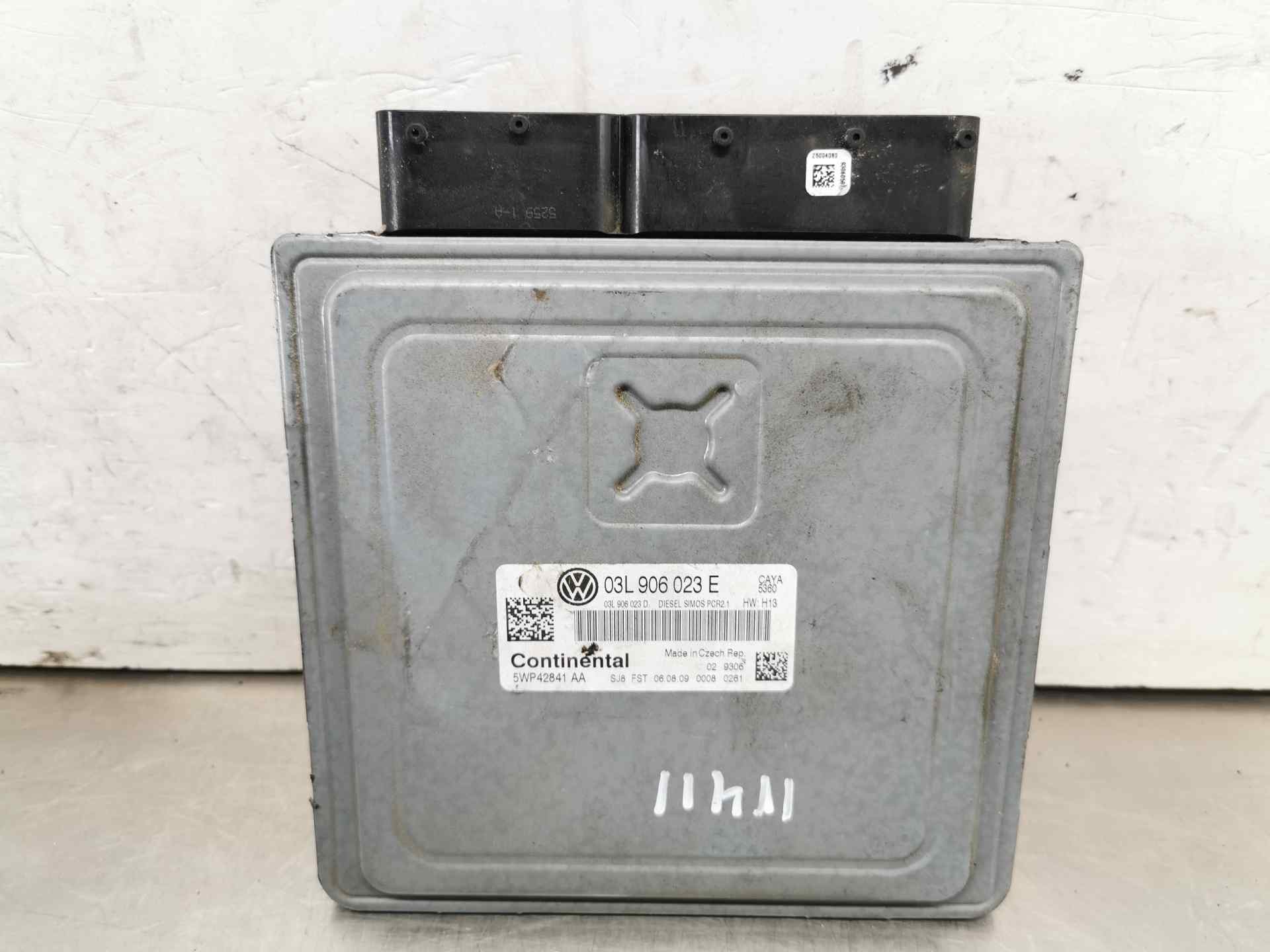 03L906023E CALCULATEUR MOTEUR ECU / 5WP42841AA / 1756796 POUR ...